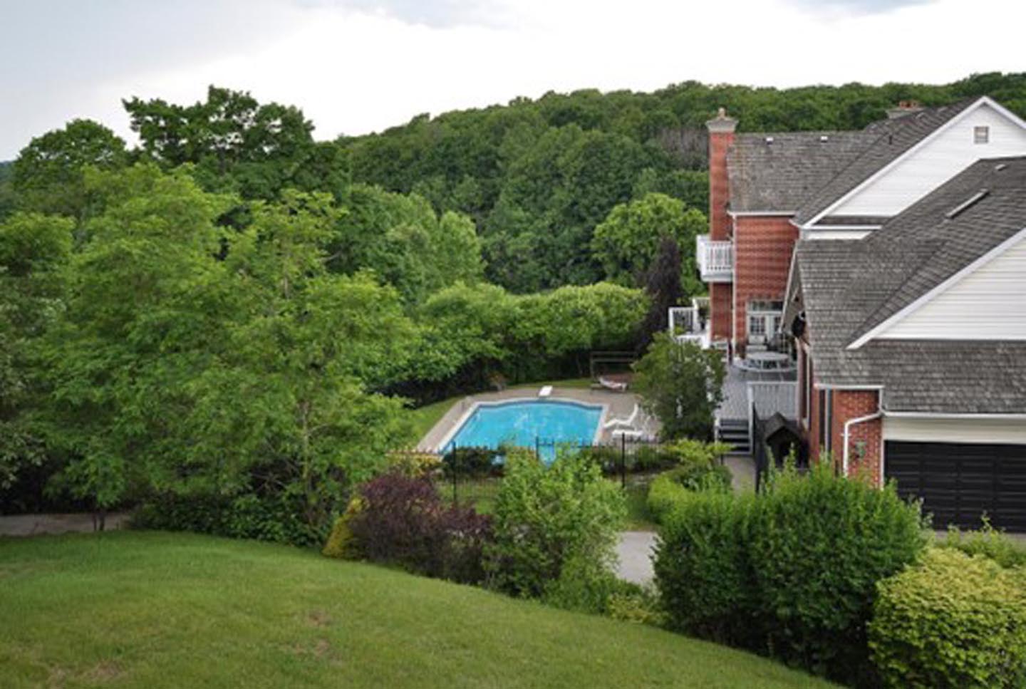 Welcome to Caledon Manor