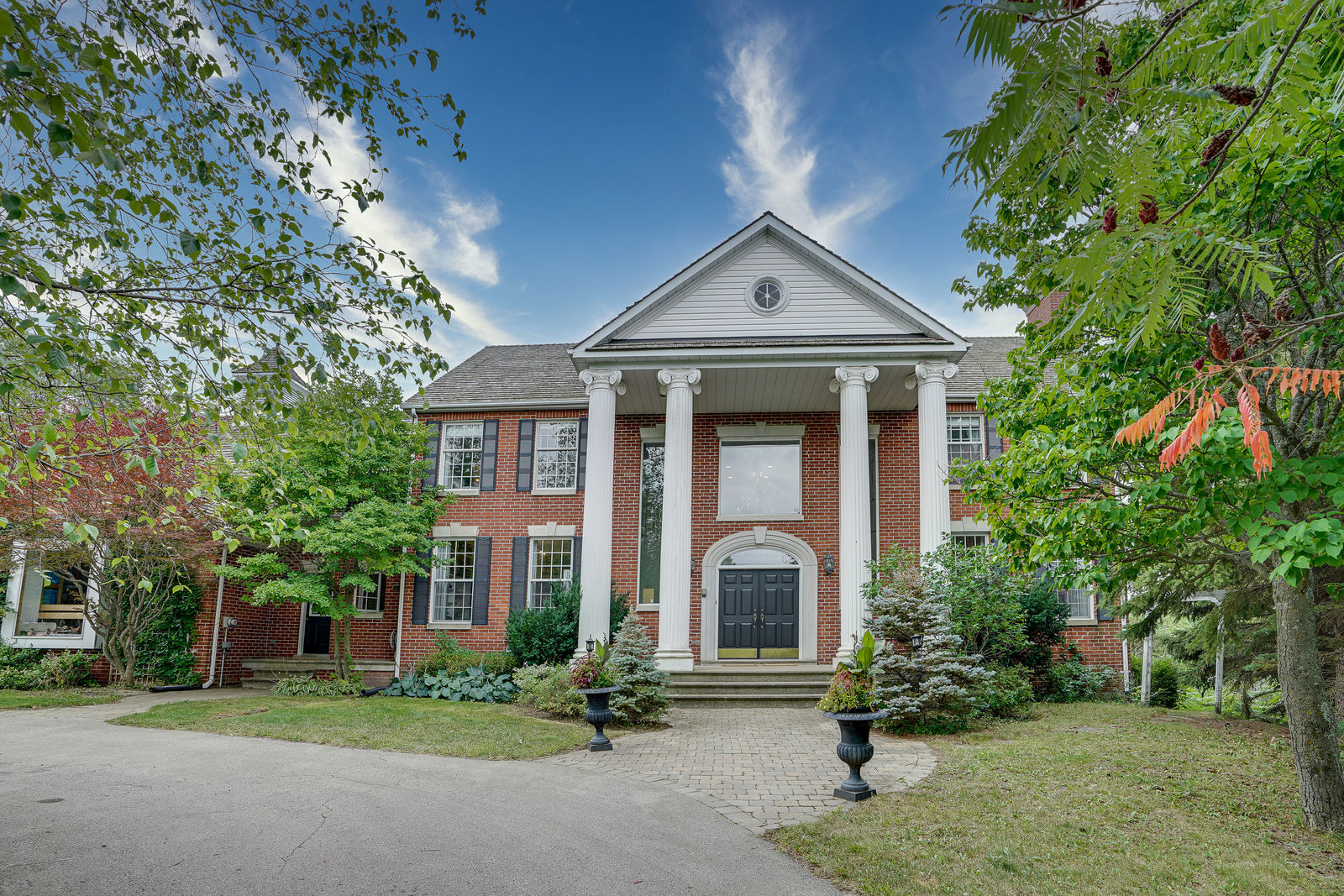 Welcome to Caledon Manor