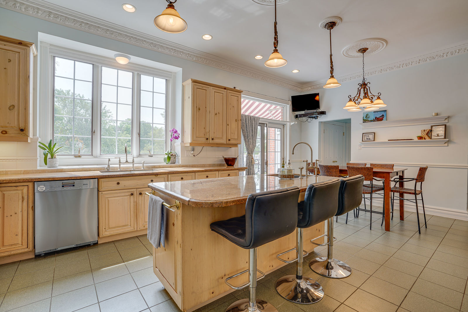 Welcome to Caledon Manor